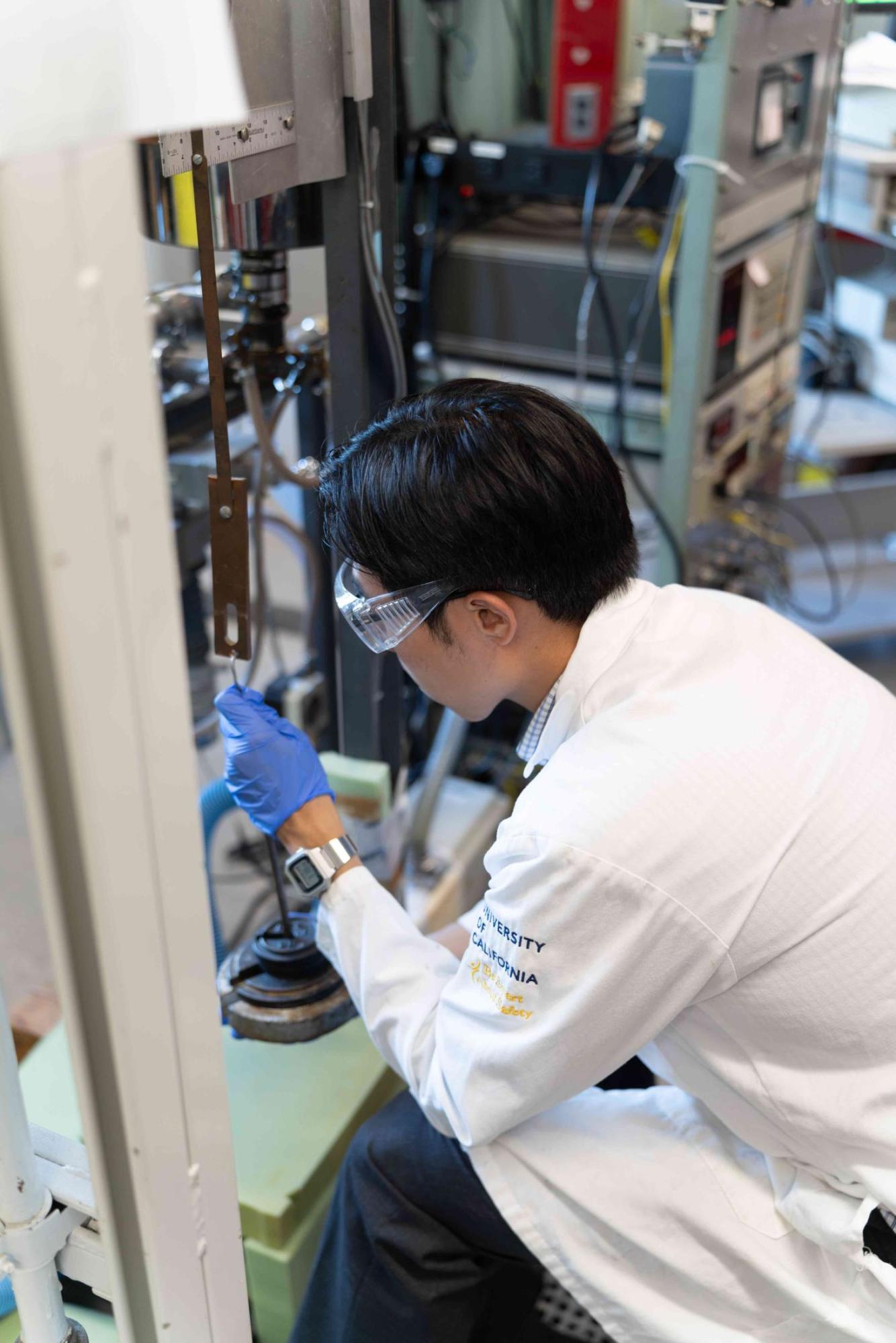Mingwei Zhang Research Group - Zhang Research Group Facilities Mingwei Zhang Research Group - Zhang Research Group Facilities